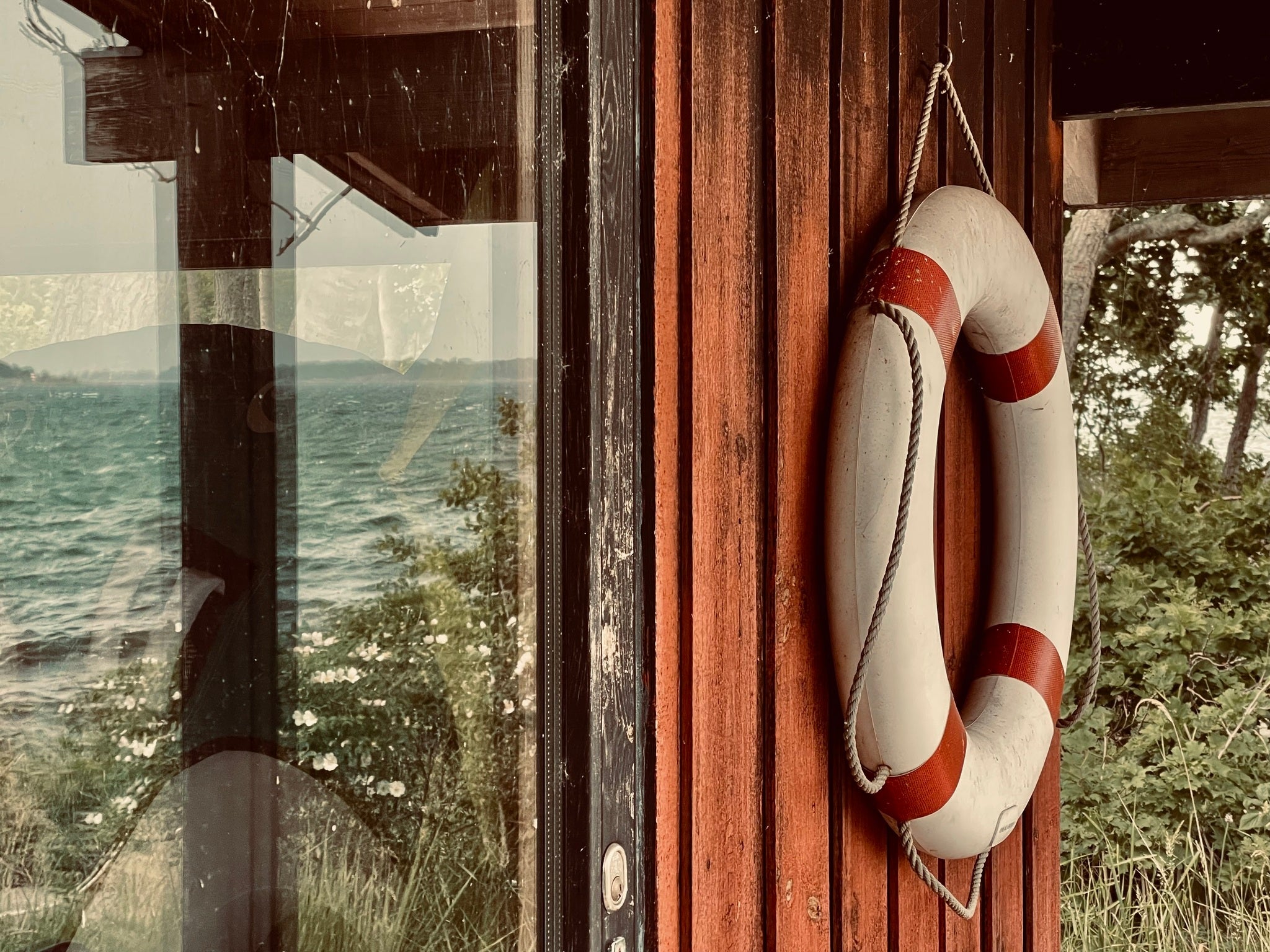 Lifebuoys from Sweden! Design your own lifebuoy with color & own text ...